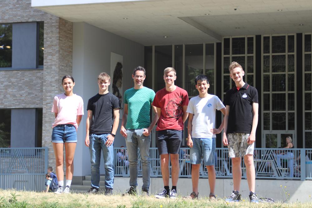 DESY News: Schüler:innen aus den Niederlanden kommen als Beamline for ...