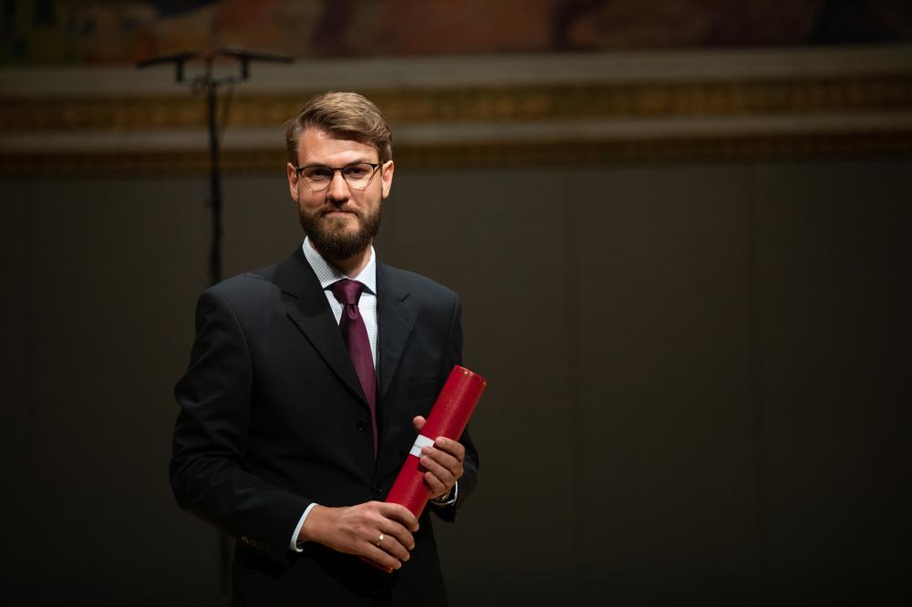 DESY News: Goldmedaille seiner Majestät für Carl Lindstrøm - Deutsches ...